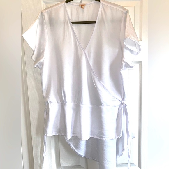 Reba | Tops | Reba Asymmetric White Wrap V Neck Short Sleeve Blouse ...